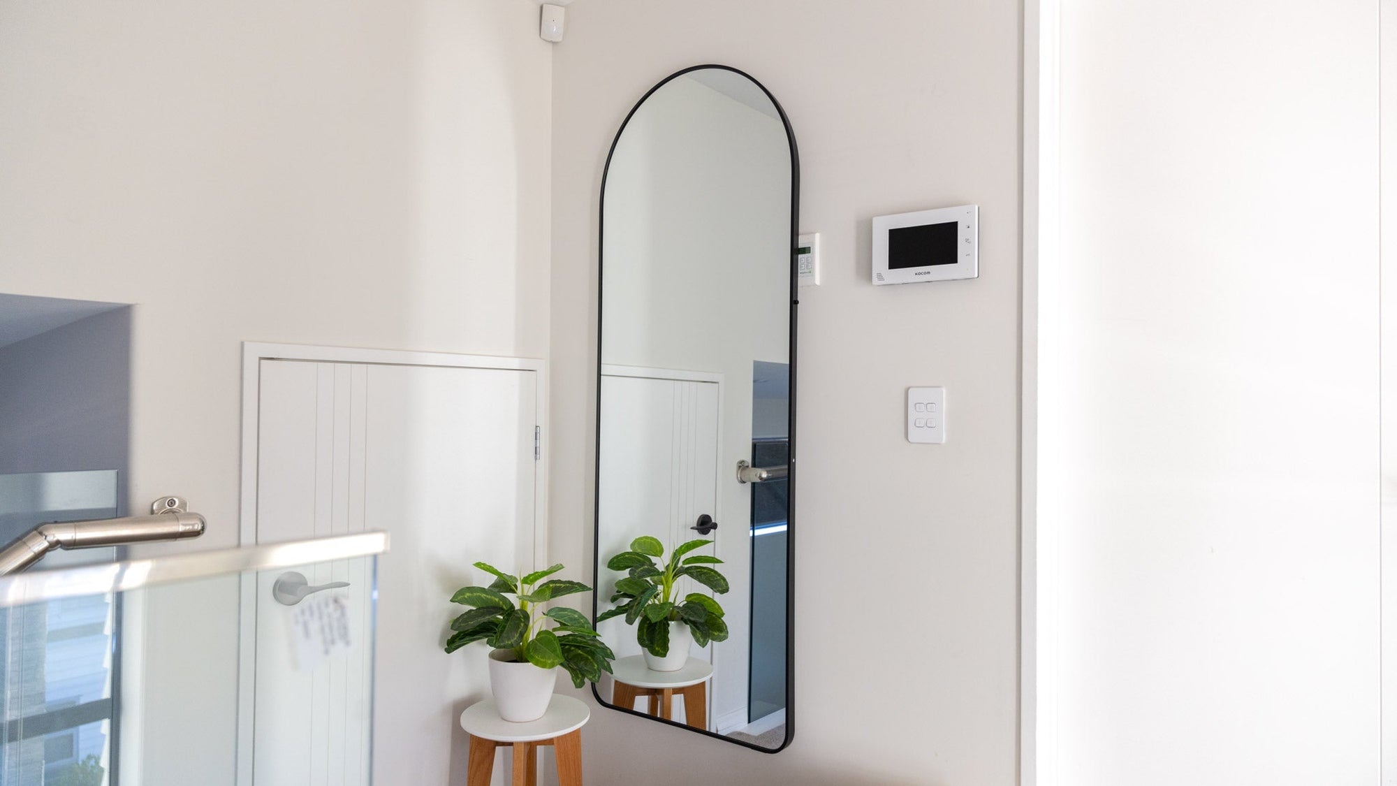 Wall-Mounted Svelte Mirror: Honest Reflection | C&F Creation